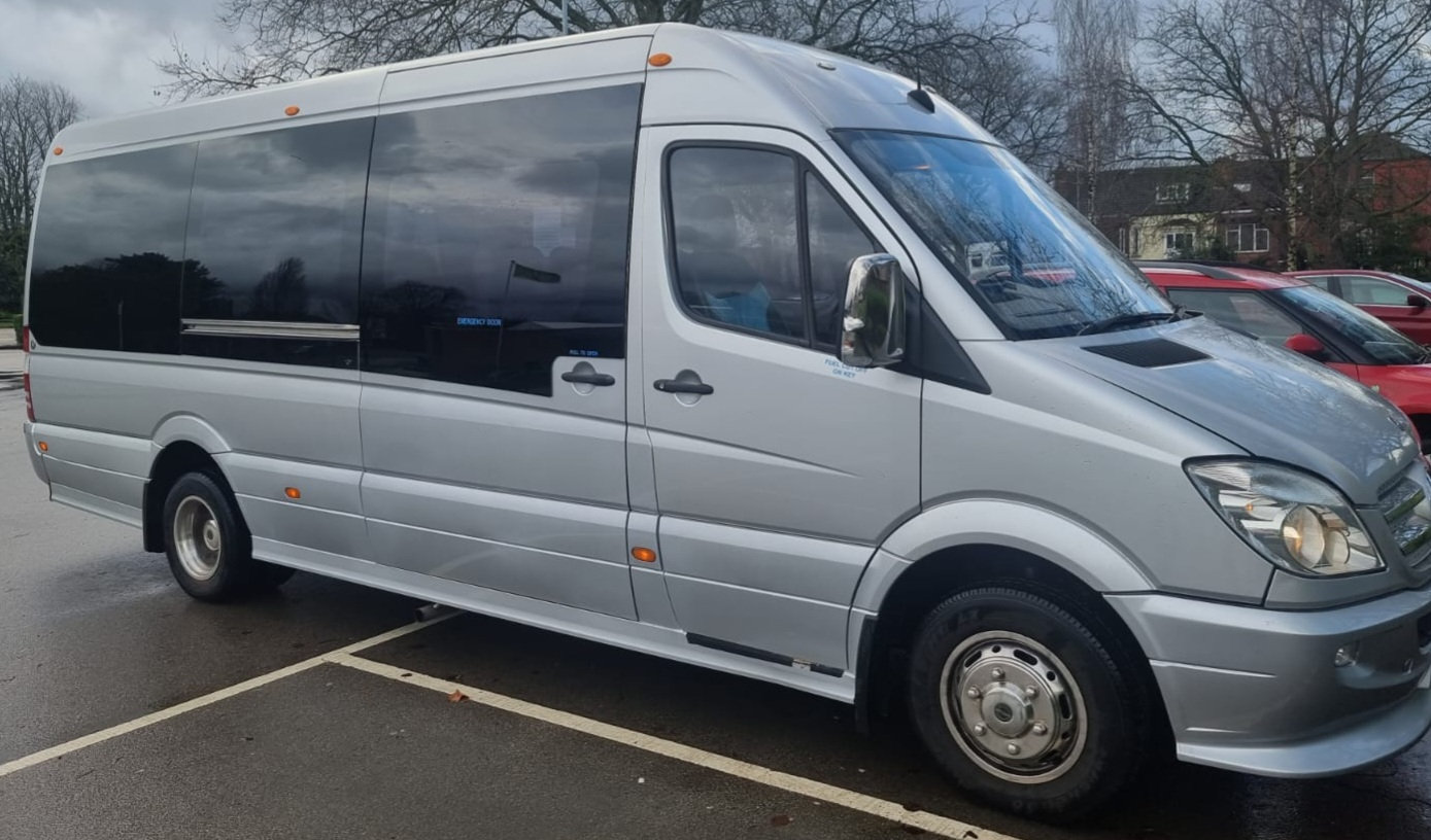 Photo Gallery – Fleet & Customers - 1ST CLASS MINIBUS TRAVEL